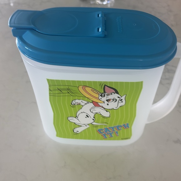 Tupperware | Kitchen | Tupperware Qt Semi Sheer Pitcher With Blue Flip ...